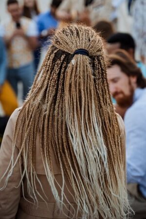 Emo Hair Fashion: 45 Trendsetting Styles for Women in 2025 - Dezayno