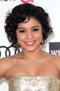 41+ Best Short Curly Hairstyles for Women Trending Now - Dezayno